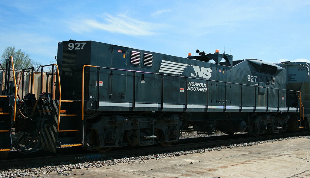 NS 927